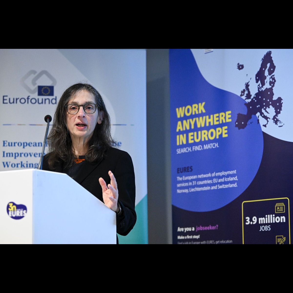 Chapter 1: Shortages dominate labour market concerns